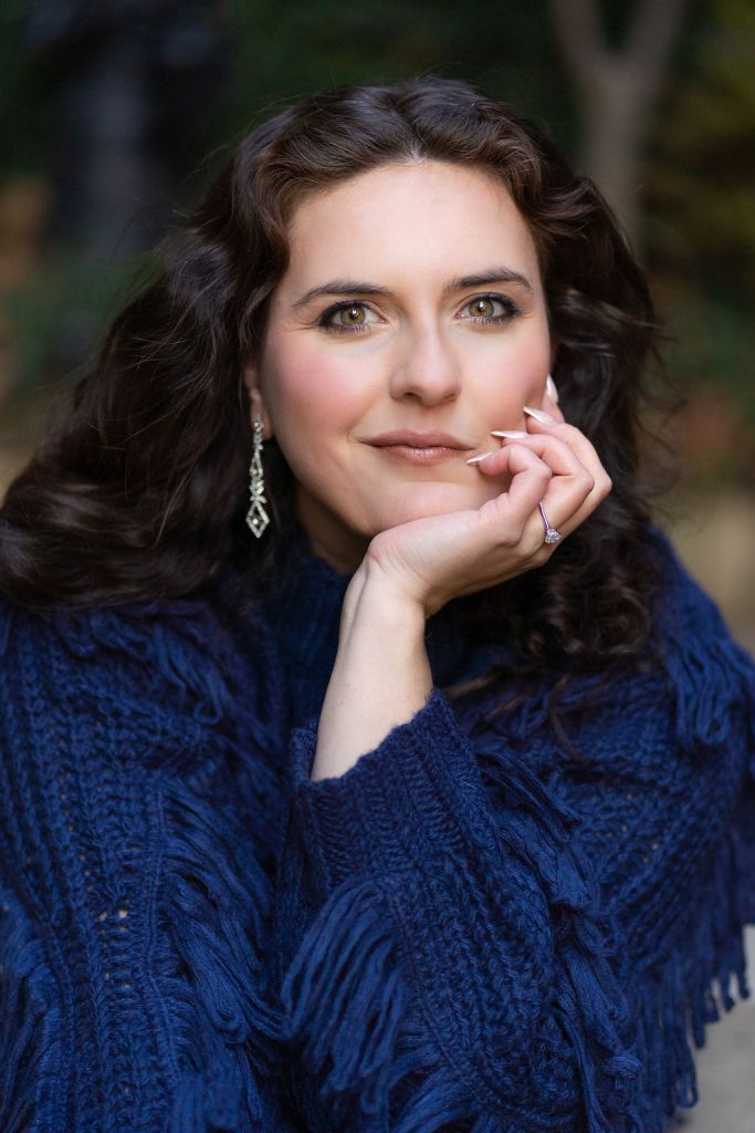 Get to know Laura! – Laura K. McCauley